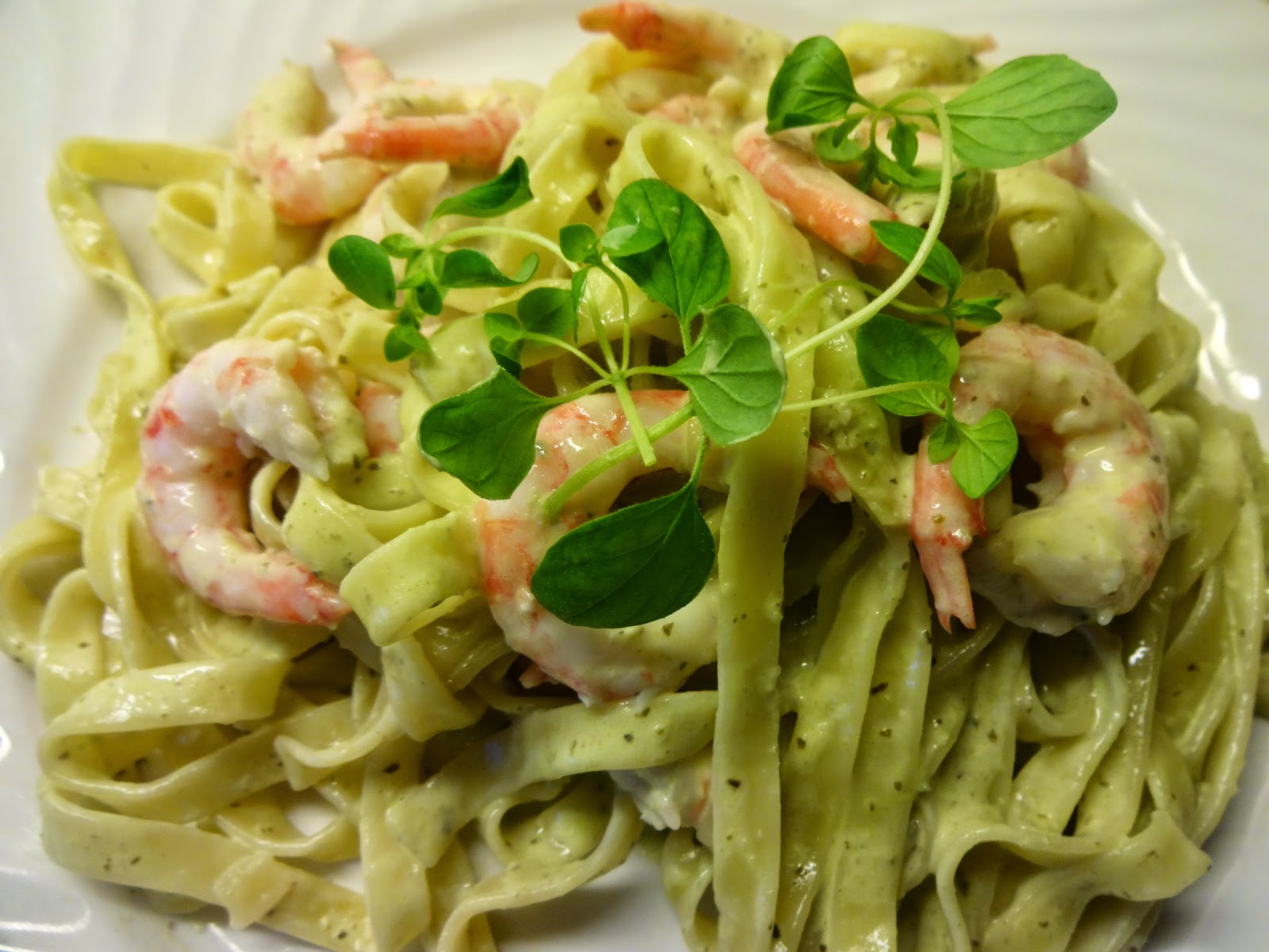 Edels Mat : Pasta med pesto og reker